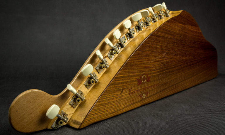 Soft case for psaltery; carrying bag for psaltery; case for Kantele.